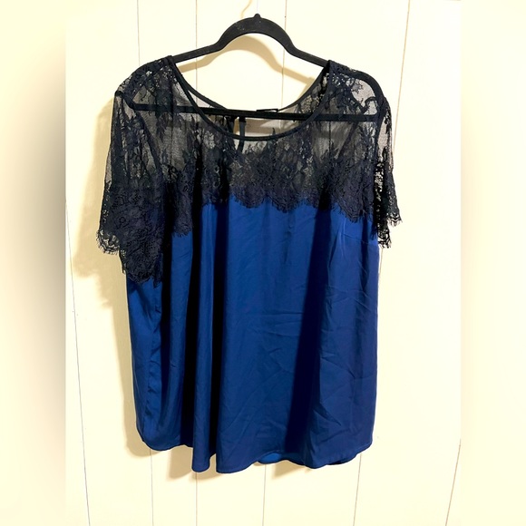 torrid | Tops | Torrid 2 Plus Size 8 2 Navy And Black Lace Camisole Top ...